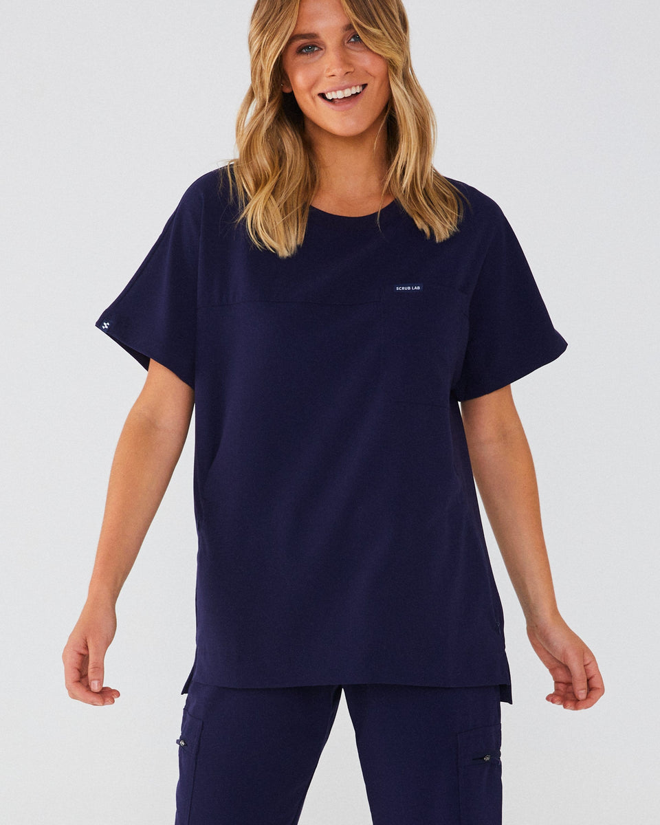 FIONA Crew Neck Scrub Top - Navy – Scrub Lab - Premium Medical Apparel